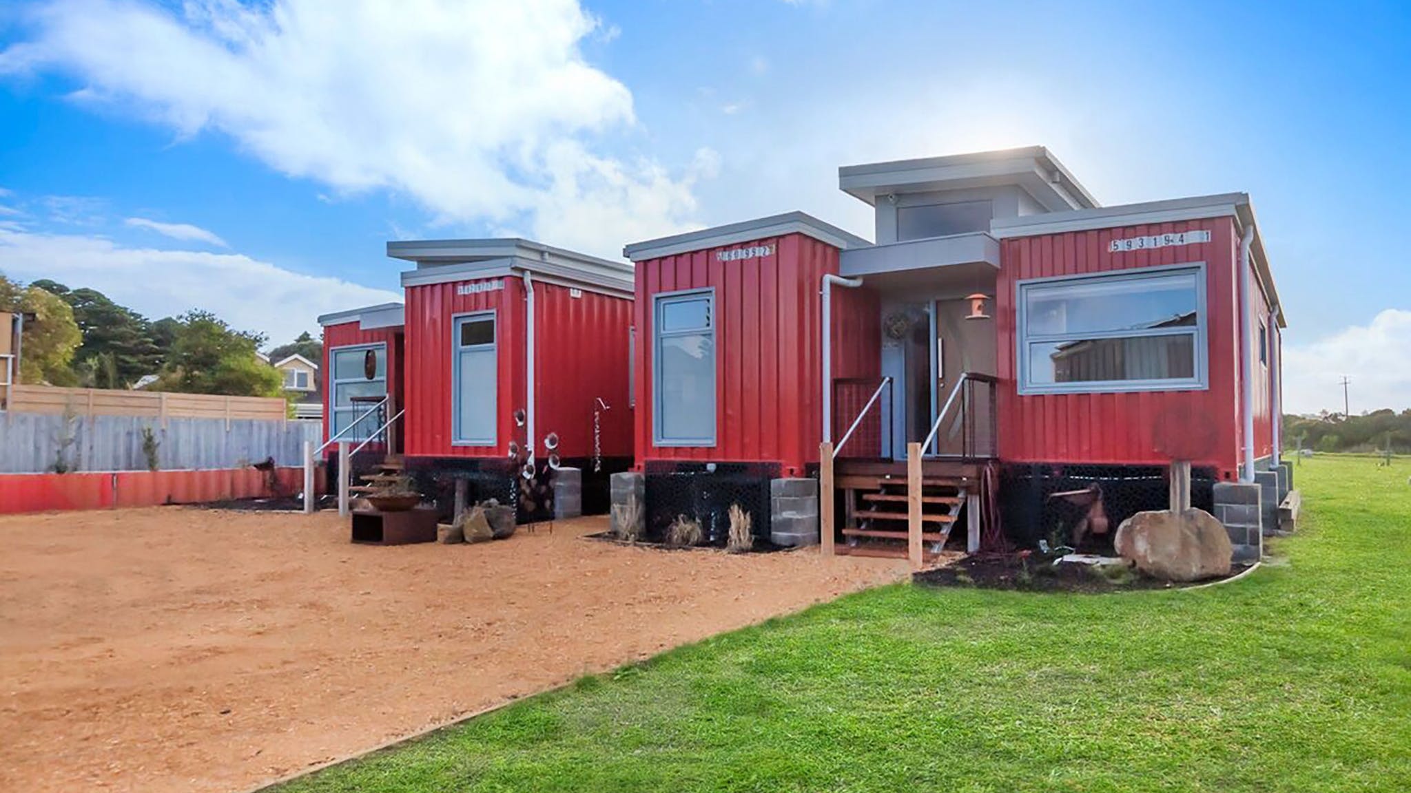 Retro River Rest Luxury Shipping Container House - Australia