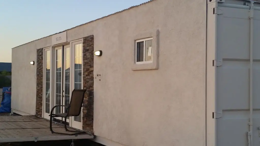 Utah Shipping Container House - USA