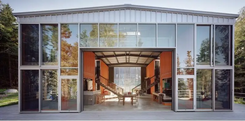 12 Container House - USA