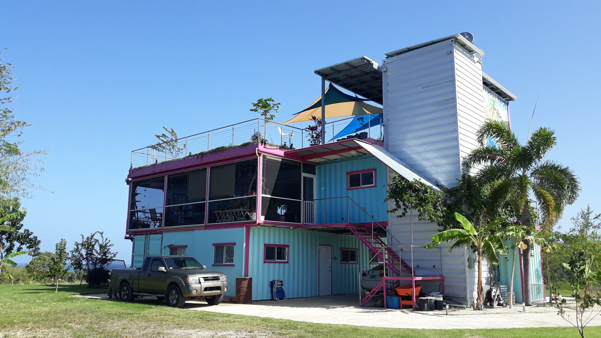 Container House "La Casa de Lata" - Puerto Rico
