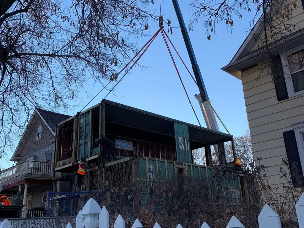 In Canada, the House Made of Shipping Containers is of Interest