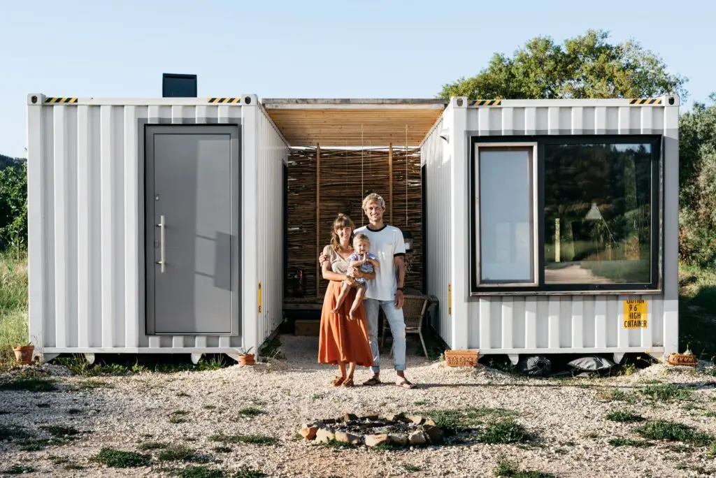 A Sustainable Live in 40 Shipping Containers - Living in a Container