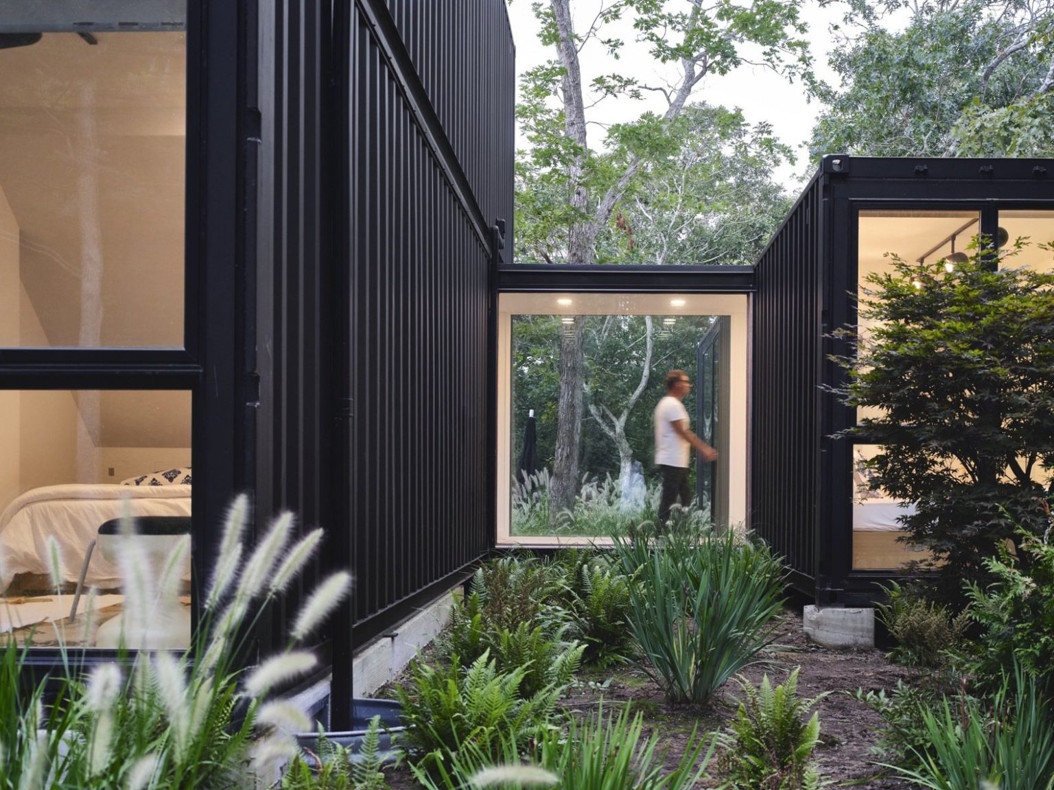 Amagansett Luxury House Made From Shipping Containers - USA