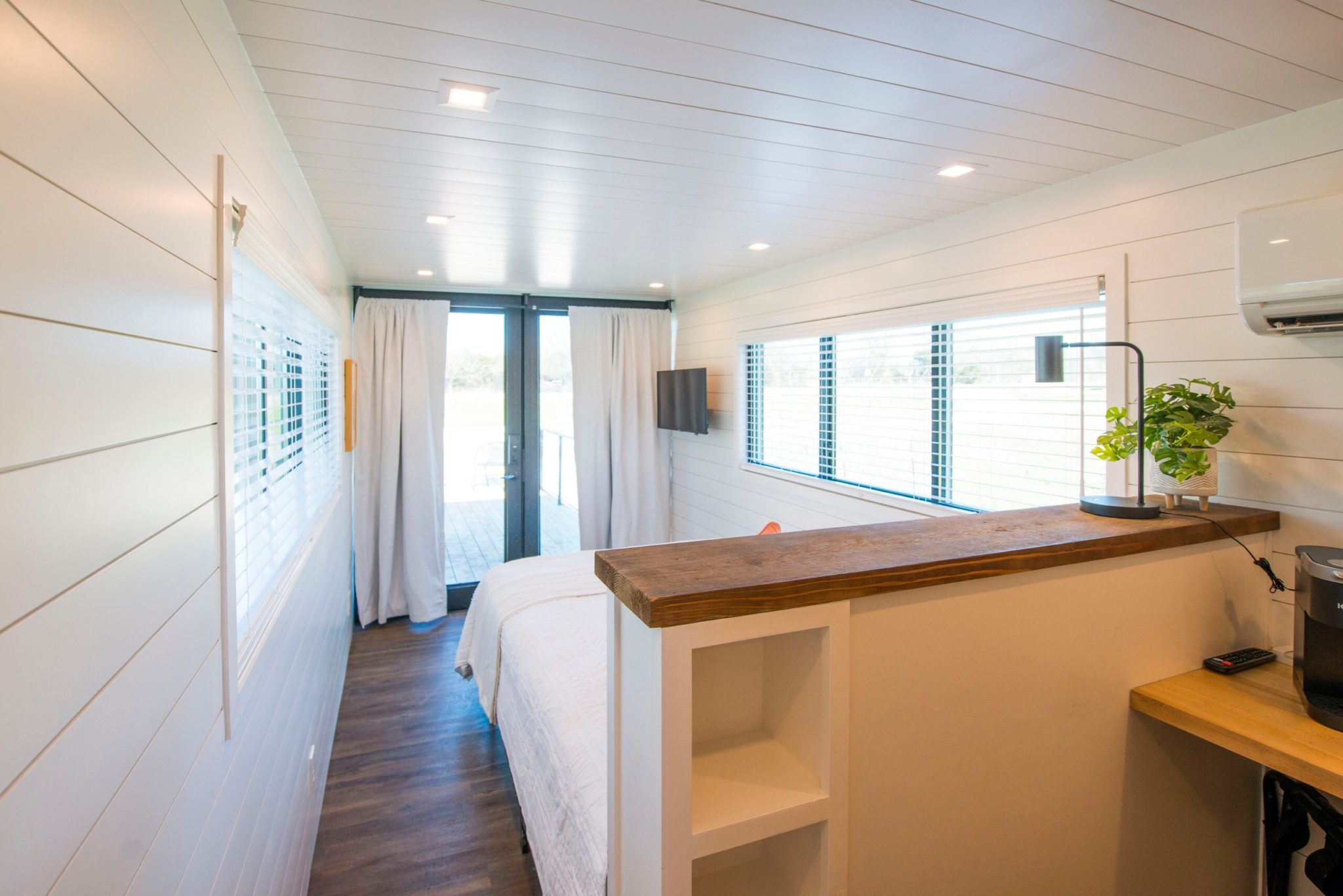Absolutely Gorgeous Container House Helm 2 by CargoHome