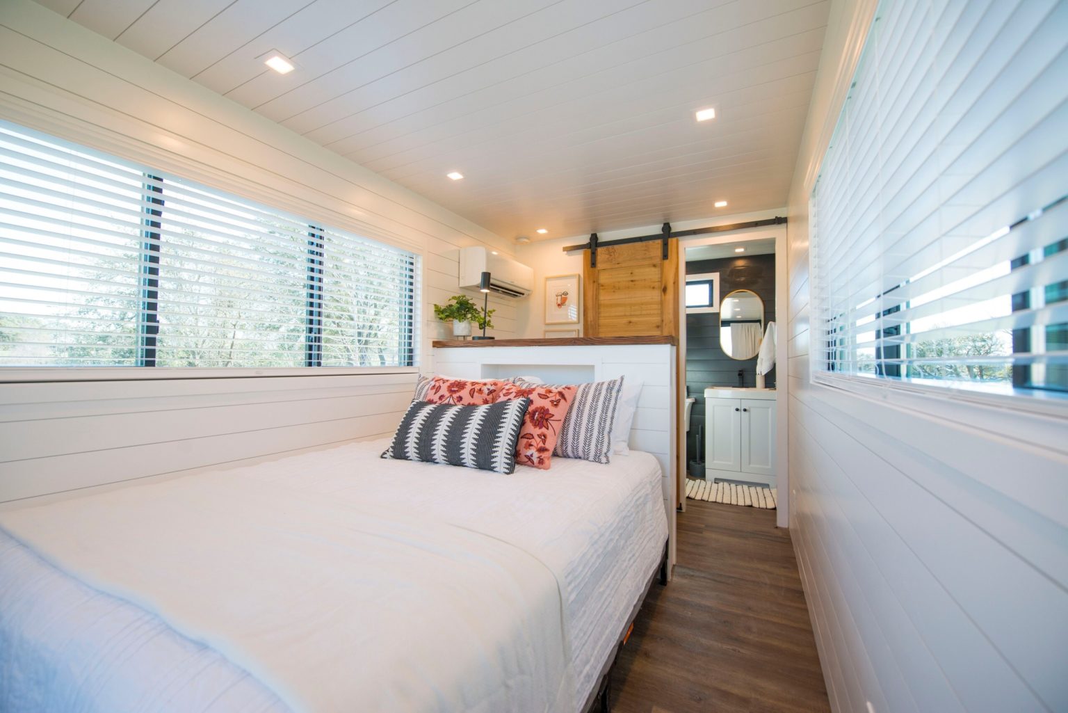 Absolutely Gorgeous Container House Helm 2 by CargoHome