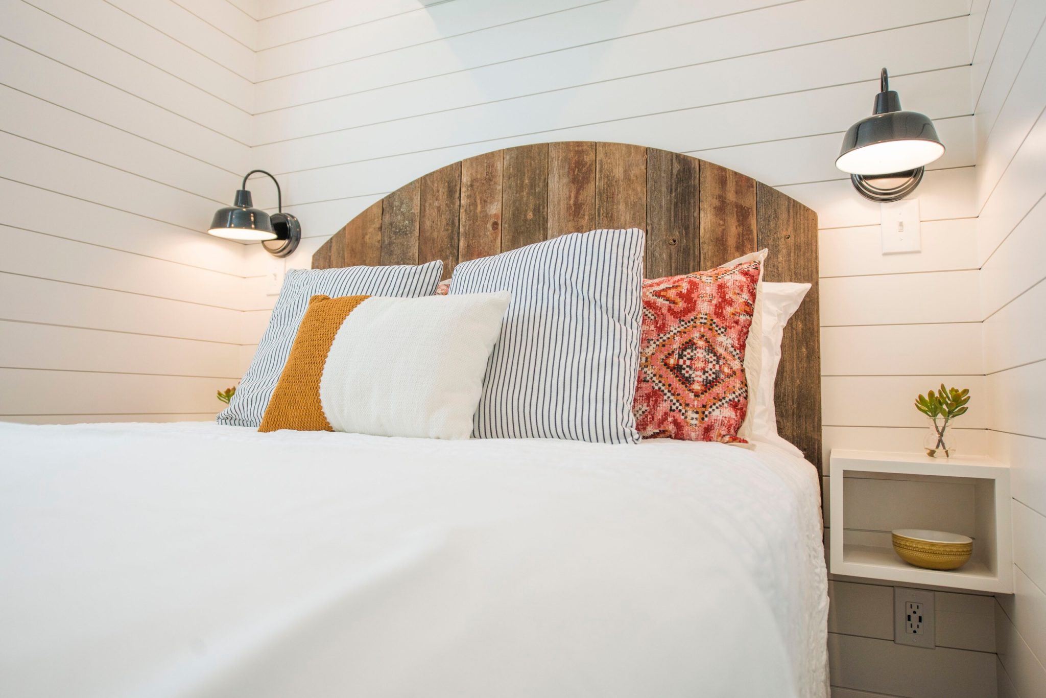 Absolutely Gorgeous Container House Helm 2 by CargoHome