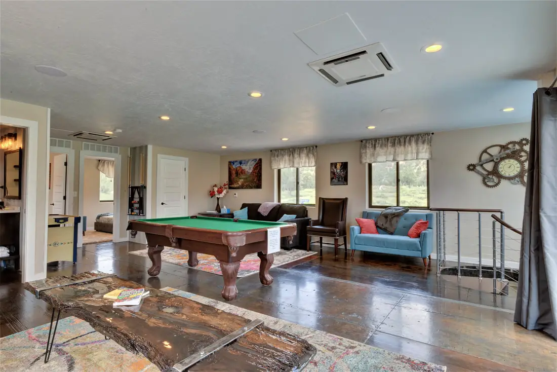 Ultramodern Shipping Container House in Utah