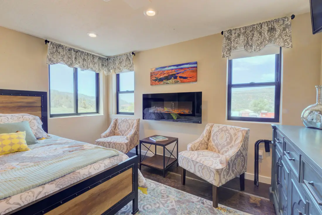 Ultramodern Shipping Container House in Utah