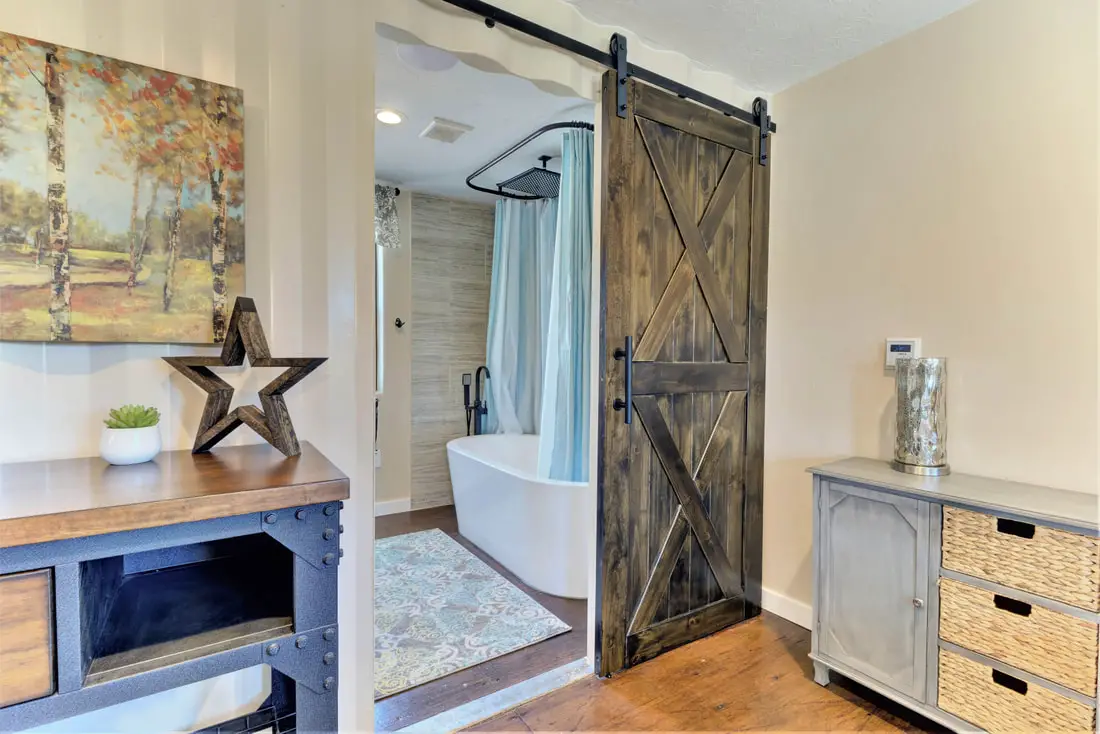 Ultramodern Shipping Container House in Utah