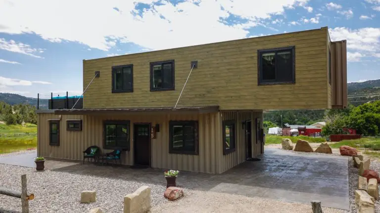 Ultramodern Shipping Container House in Utah
