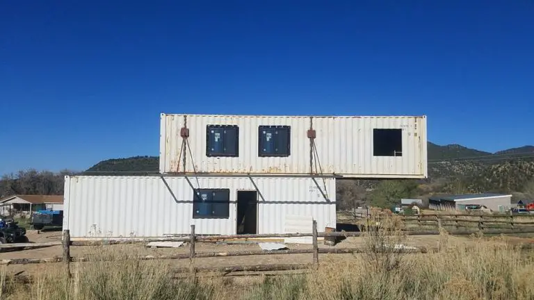 Ultramodern Shipping Container House in Utah