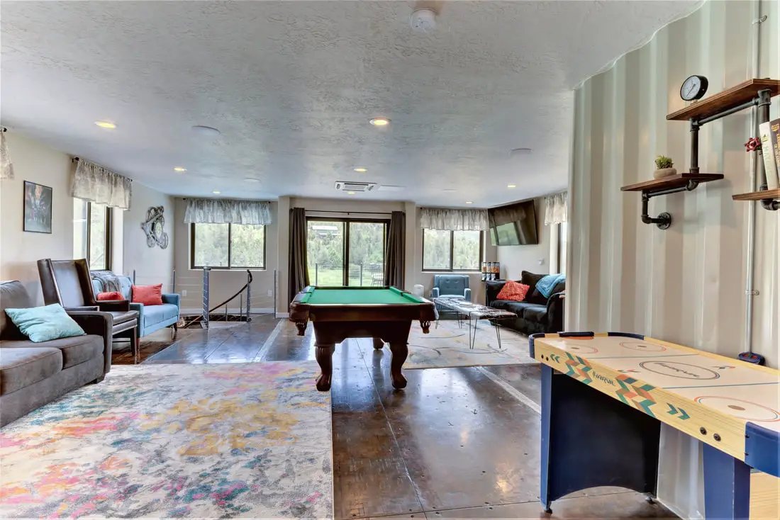 Ultramodern Shipping Container House in Utah