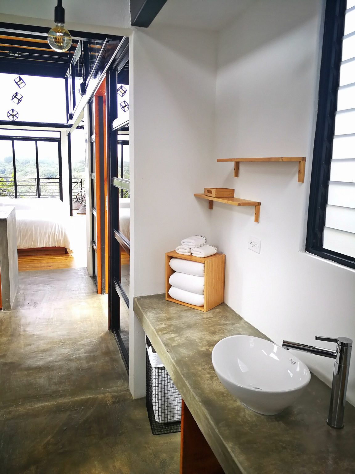 Magnificent View Kapetsowa Container Loft from Costa Rica