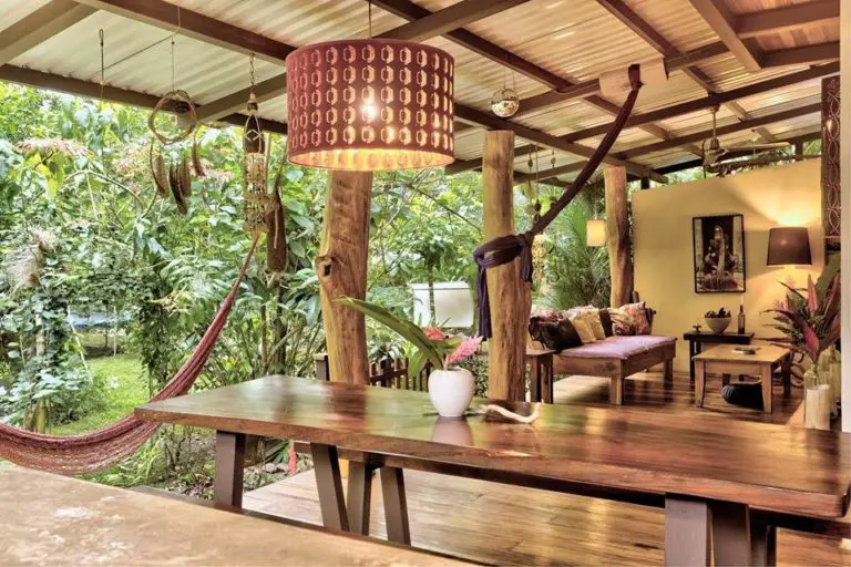 Villa Amor - Eco Chic Container Home in the Jungle