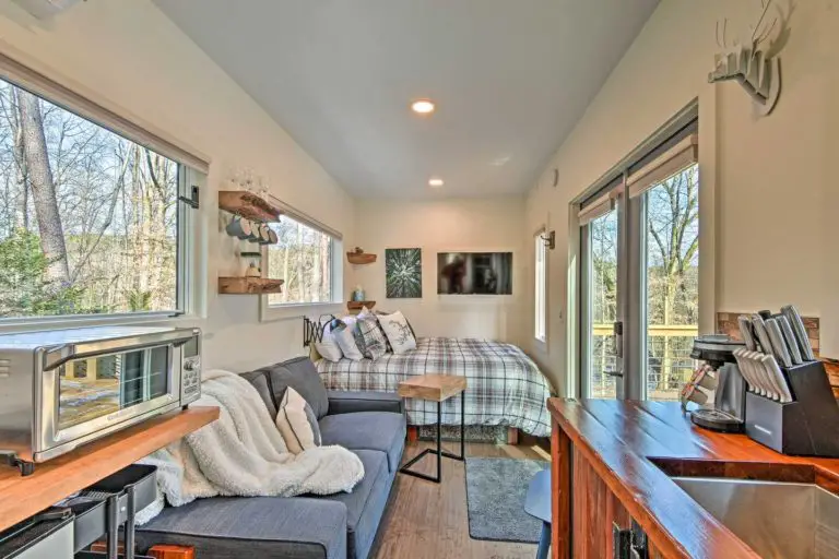 Amazing Cozy Container Home from Blue Ridge