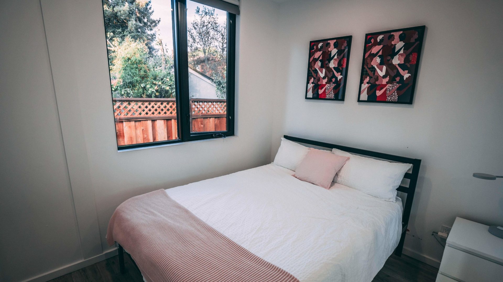 Menlo Park Container House from California