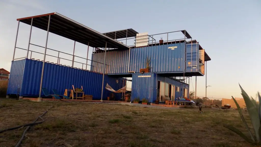 Amazing Views Container House from Mexico