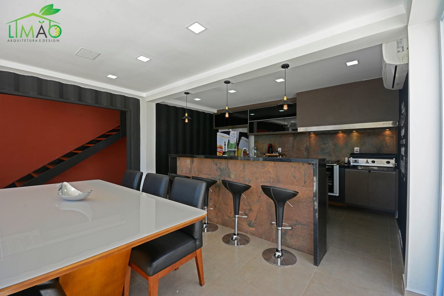 Cool! Valley Container House from Brazil