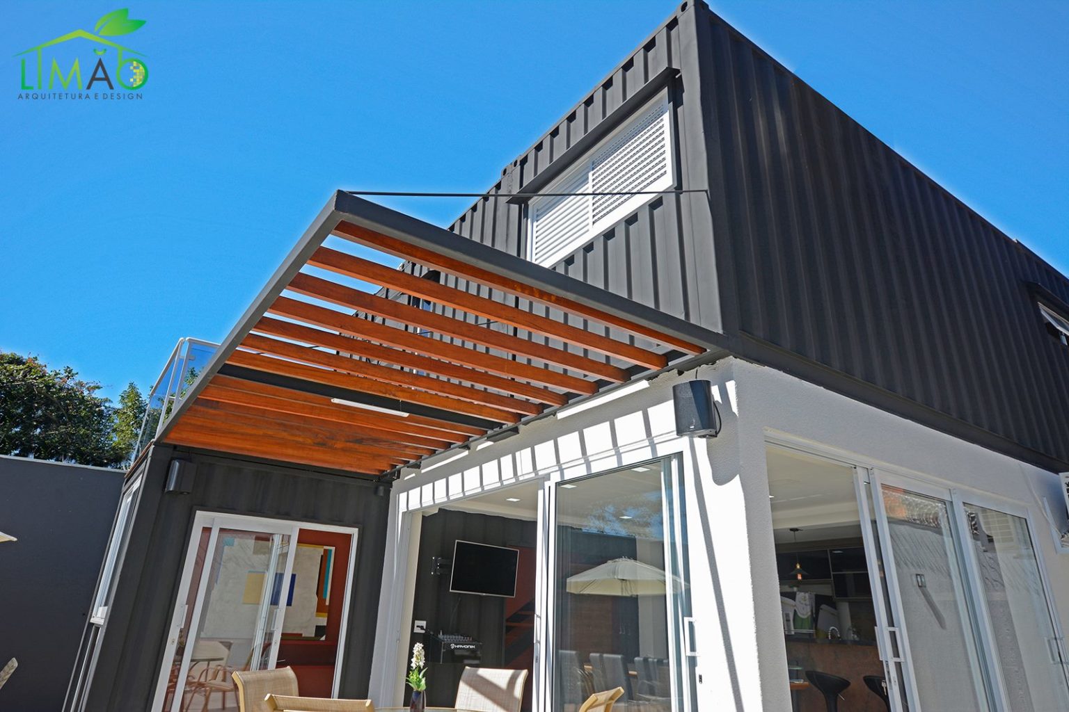 Cool! Valley Container House from Brazil