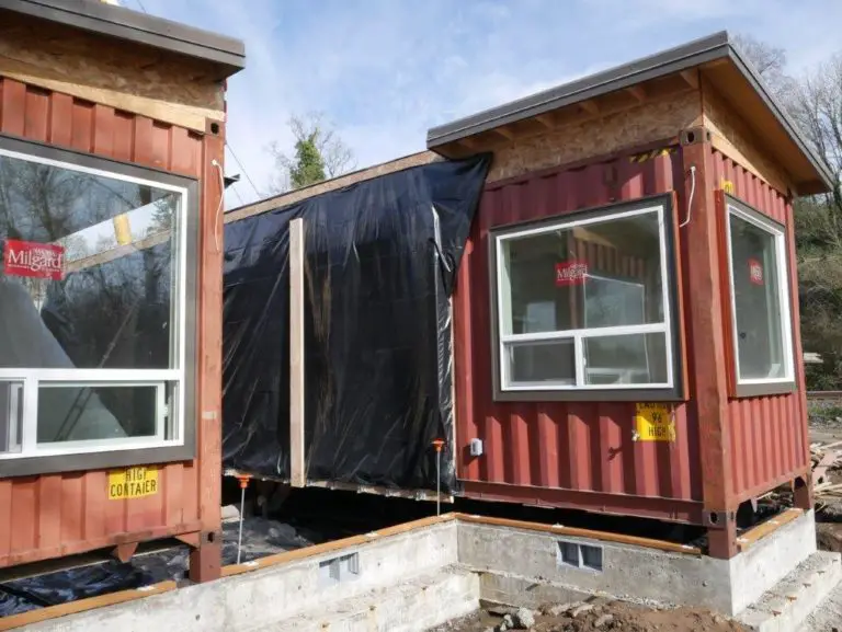 Simple But Cool Looking $175,000 Container House 'The De Lux'