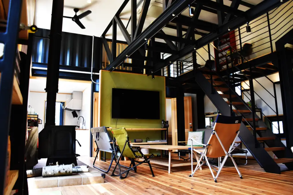 Wonderful Container House in the Unique Nature of Japan