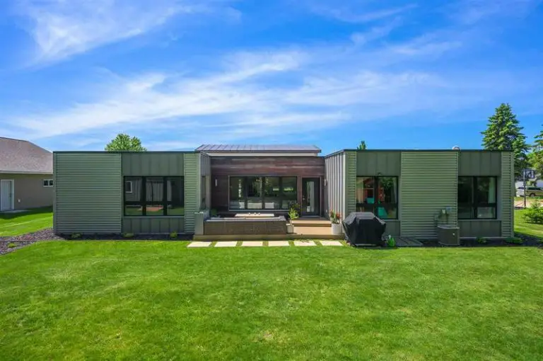 Very Cool and Modern Container House from Appleton
