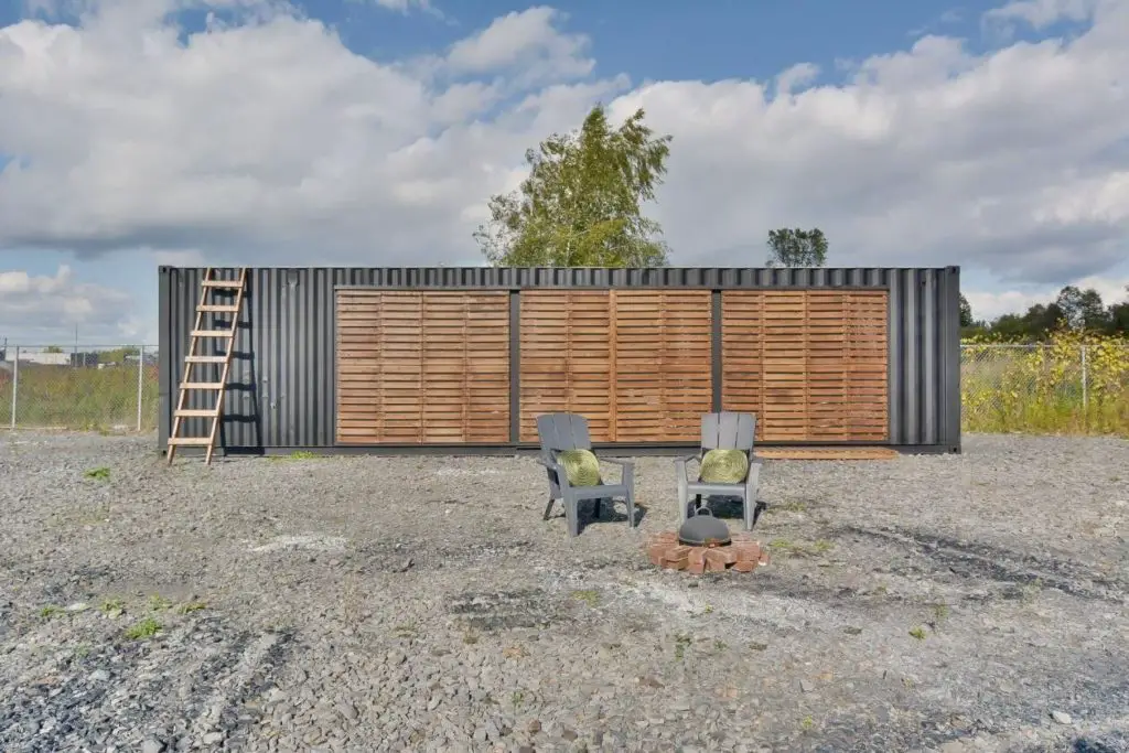 Shipping Container Converted into an Ecological Loft
