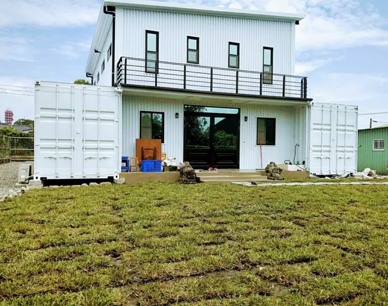 White and Stylish Container House from Taiwan