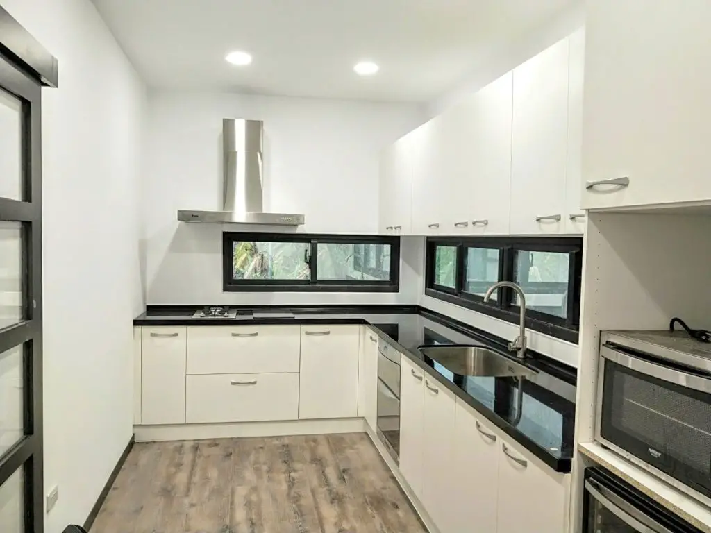 White and Stylish Container House from Taiwan