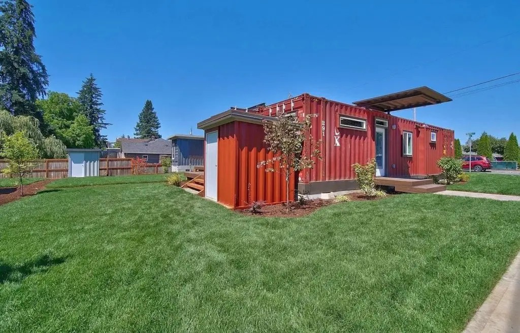 Conversion of 2 Shipping Containers into a Striking Home