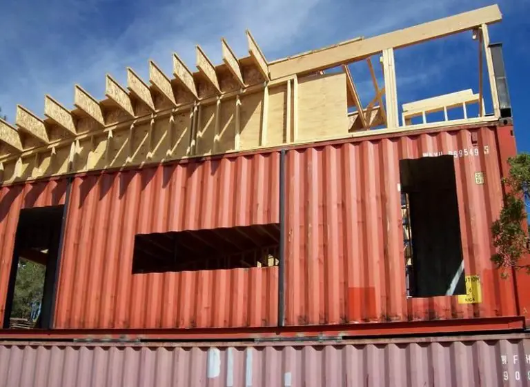 Hybrid Container House made with 5 Shipping Containers in Arizona