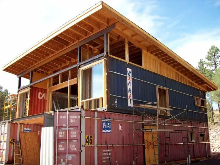 Hybrid Container House made with 5 Shipping Containers in Arizona