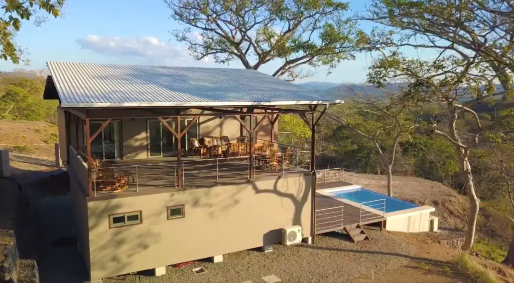 Unique Container House in the Middle of Nature 'Casa Brisbane'