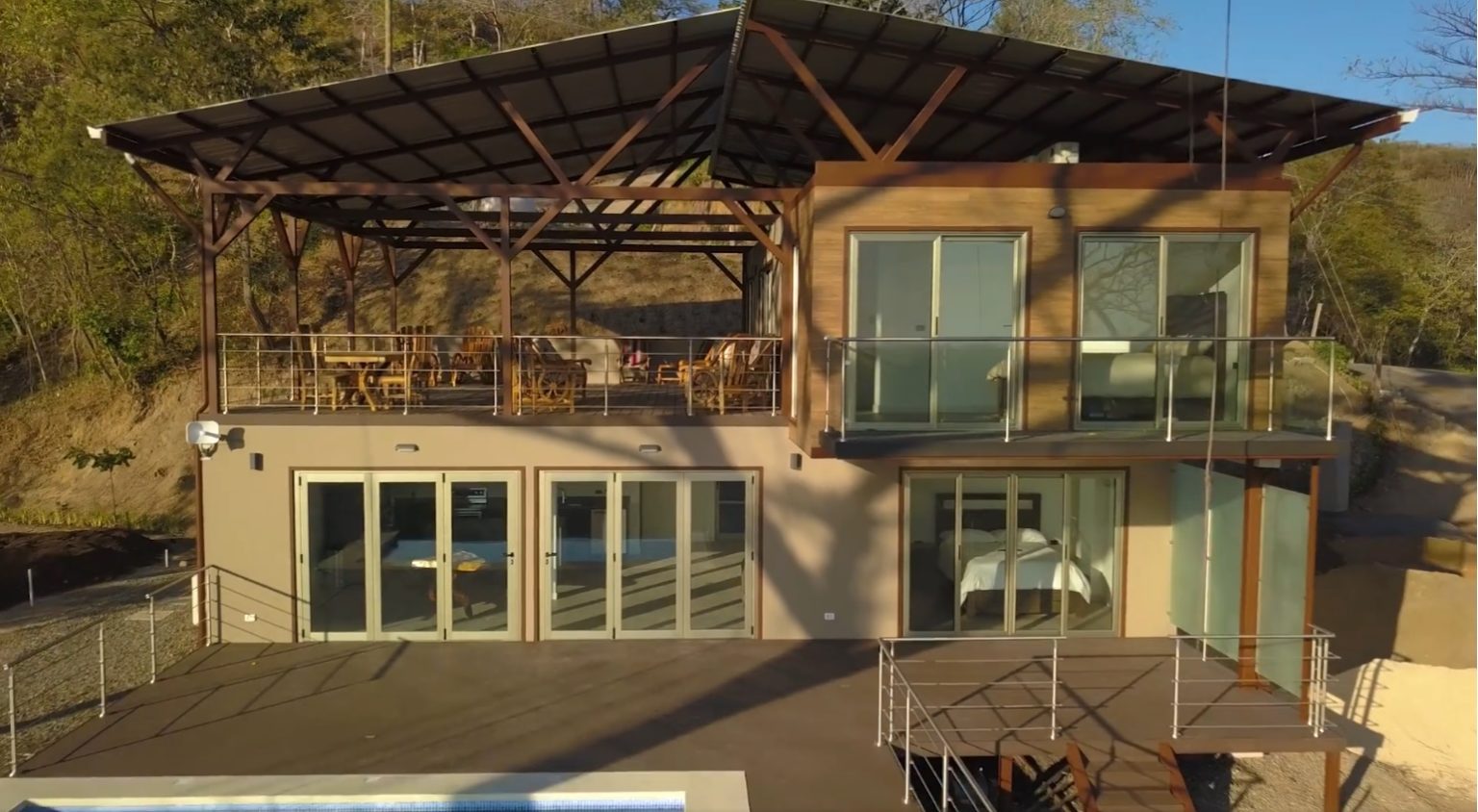 Unique Container House in the Middle of Nature 'Casa Brisbane'