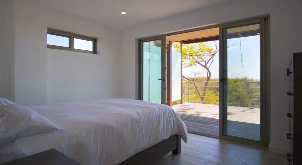 Unique Container House in the Middle of Nature 'Casa Brisbane'