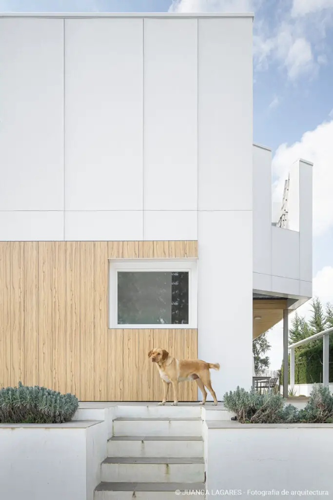 Incredible Family House Made of Recycled Shipping Containers from Sevilla