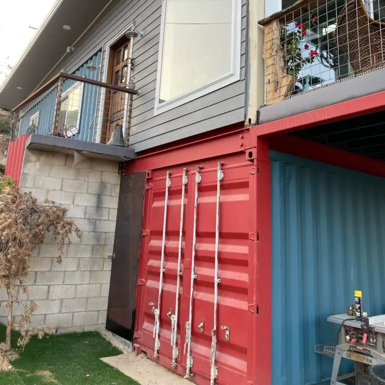 4 Shipping Containers Converted into Unique Home in California