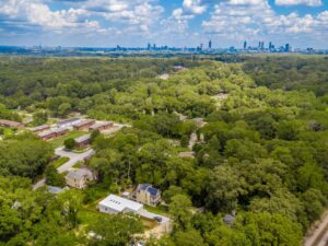 Stunning $340.000 White Container House in Atlanta