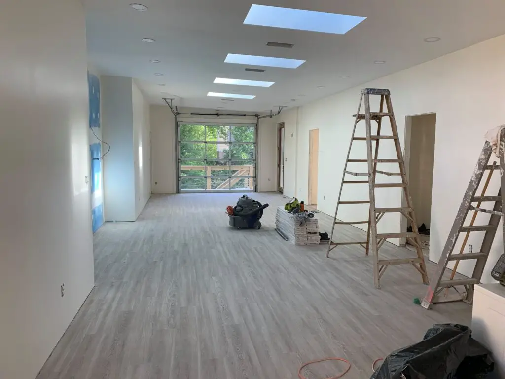 Stunning $340.000 White Container House in Atlanta