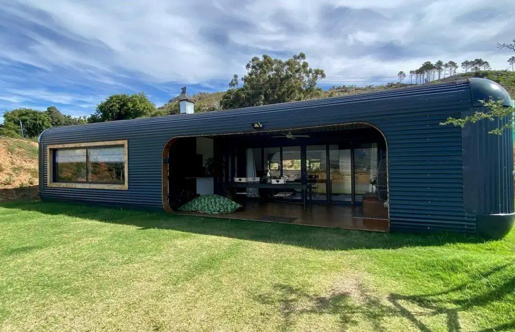 25+ Creative And Inspiring Container Houses | Living in a Container