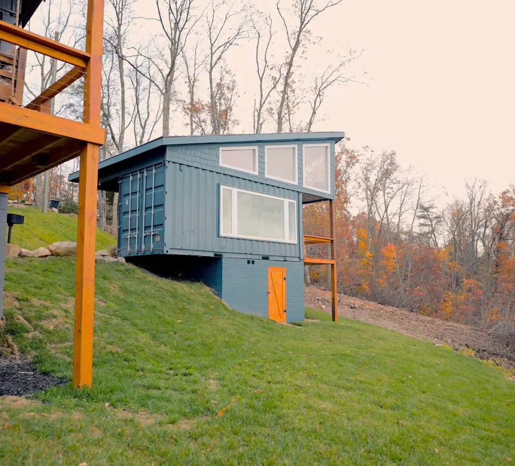 'On The Rocks' Shipping Container House with Fantastic View