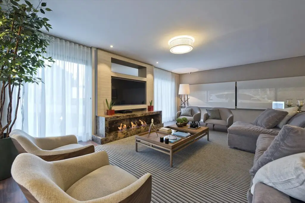 Fascinating Shipping Container House of 3326 sqft Built from 6 Shipping ...