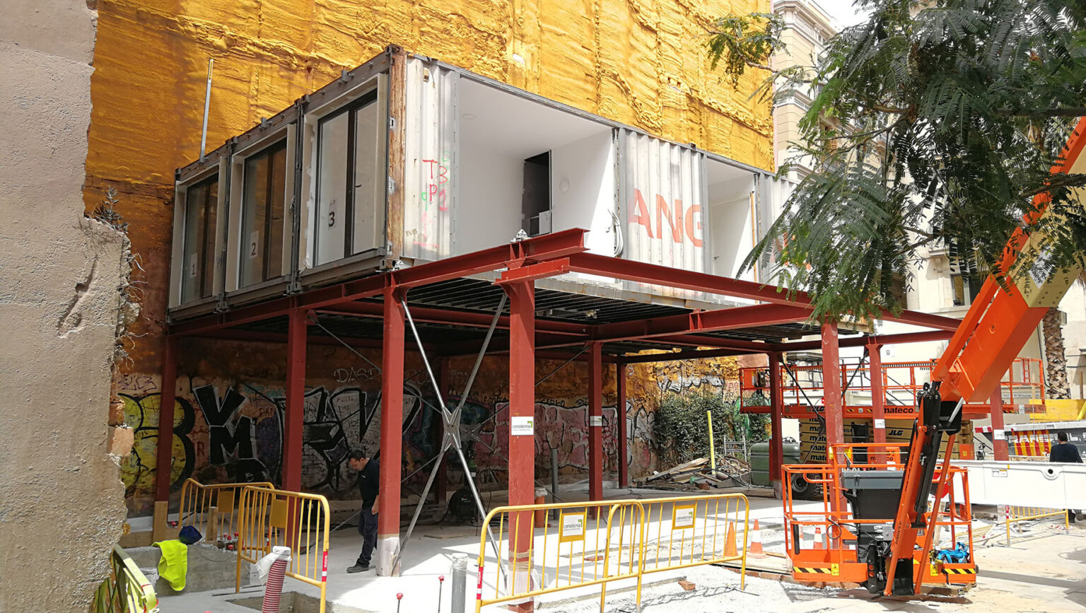 A Very Brilliant Container House Project in Barcelona