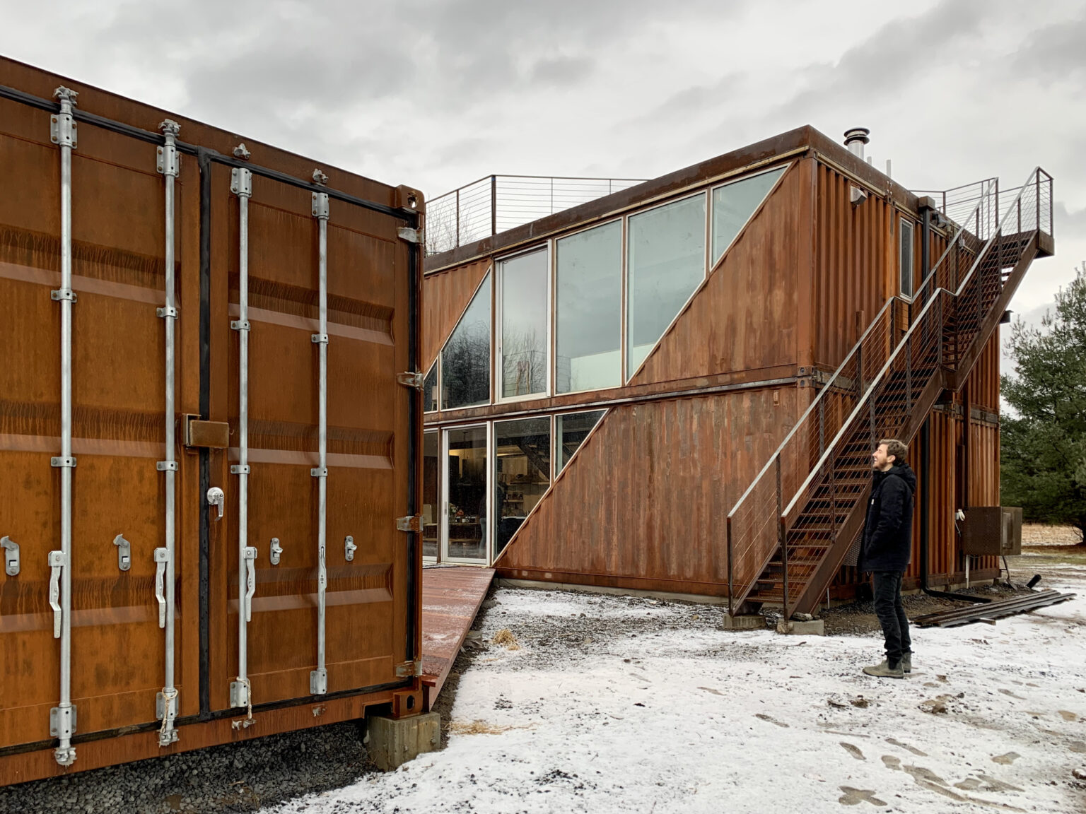 A New Approach to the Shipping Container Houses, C-HOME