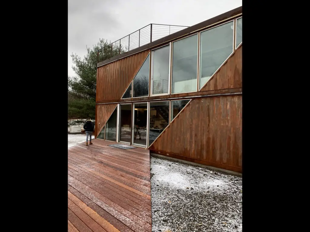 A New Approach to the Shipping Container Houses, C-HOME