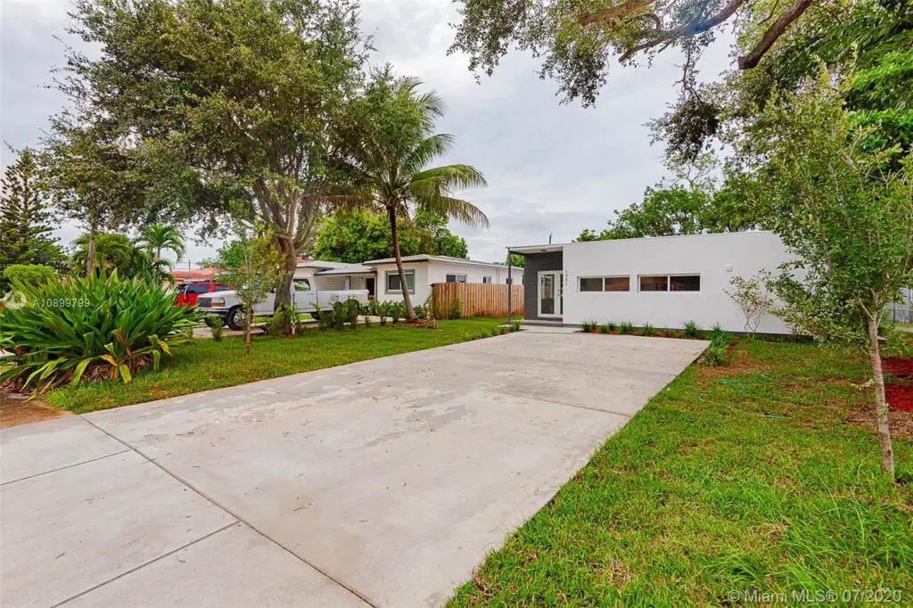 A Very Nice Shipping Container House Located in North Miami Beach