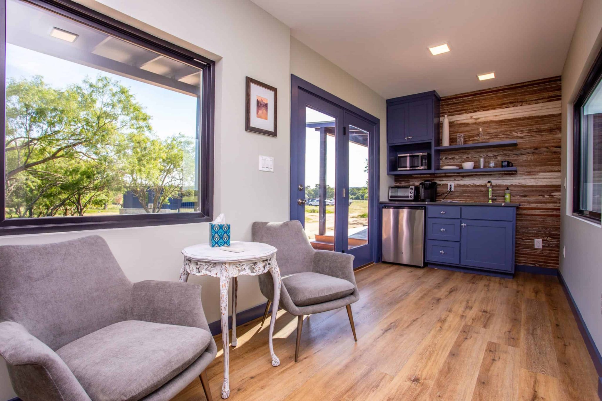 Holiday Complex Built with Containers in Texas