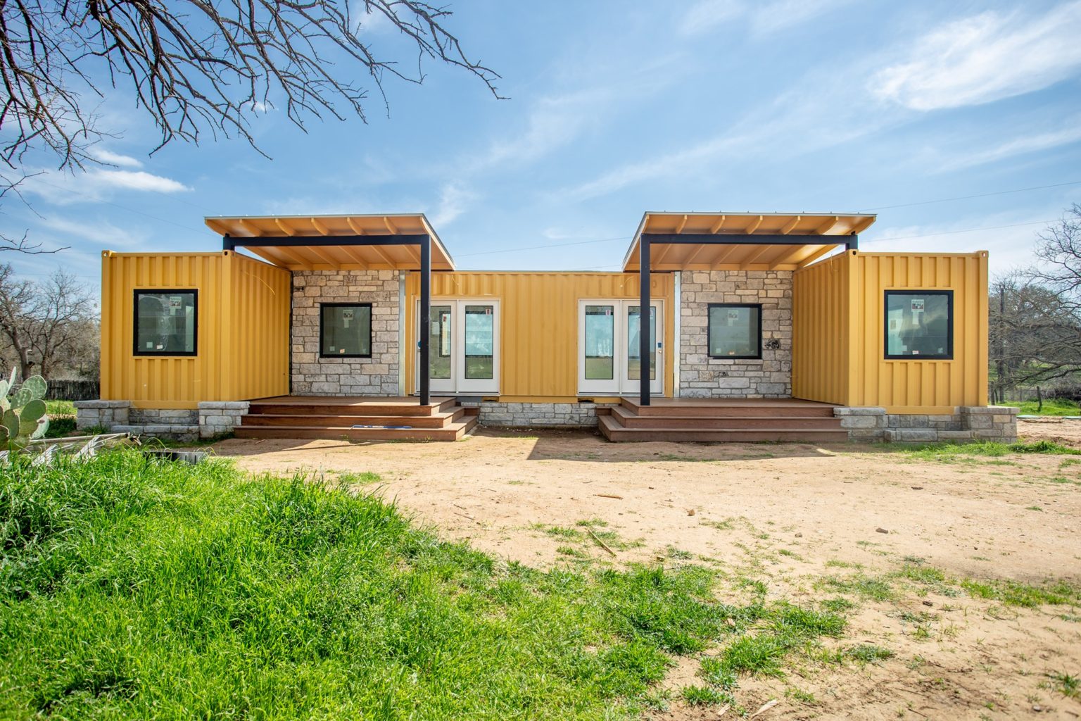 Holiday Complex Built with Containers in Texas