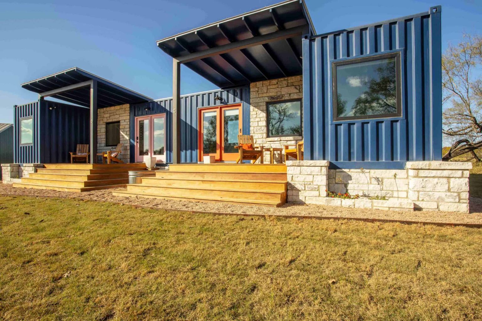 Holiday Complex Built with Containers in Texas