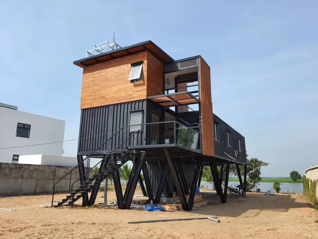 He Used Shipping Containers to Create a Custom Habitat